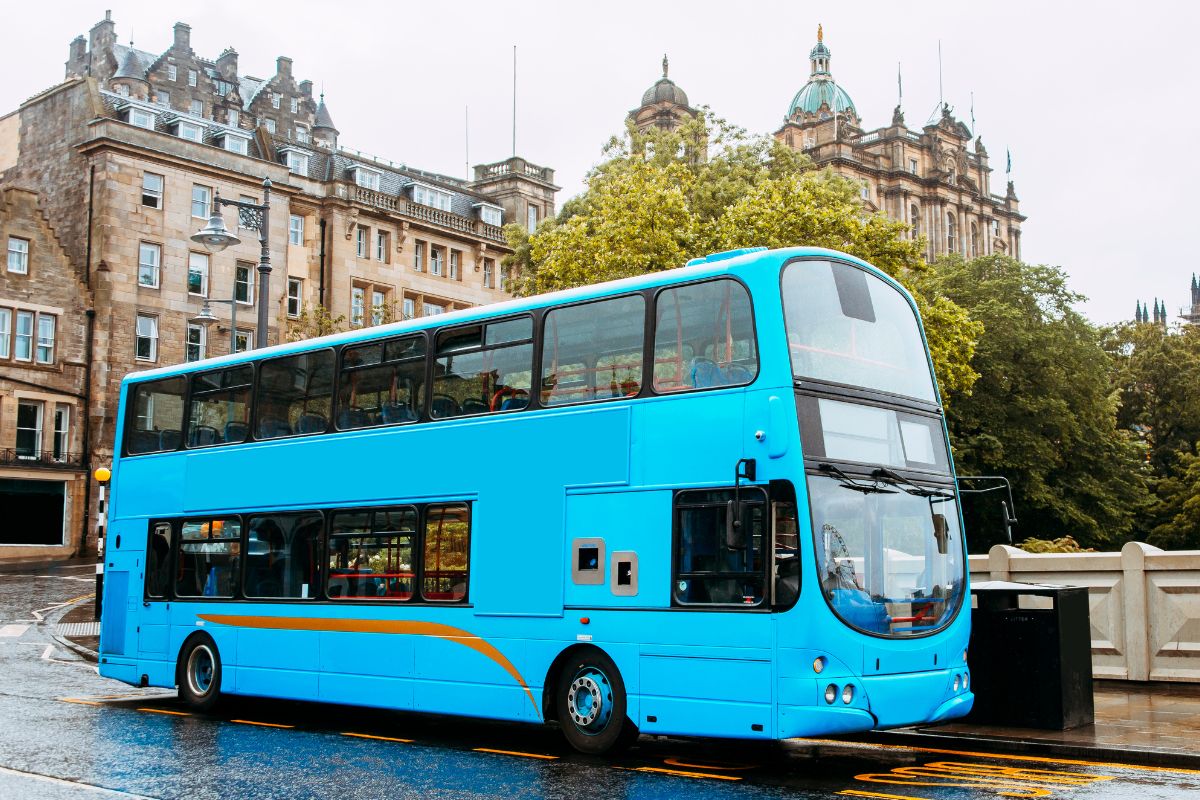 Hydrogen Fuel Cell Double Decker Buses Replace Ricardo Diesels - H2 News