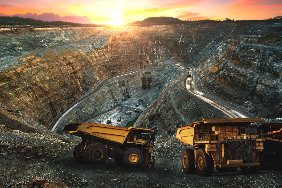 Massive Hydrogen Fuel Truck To Help Decarbonize The Mining Industry ...