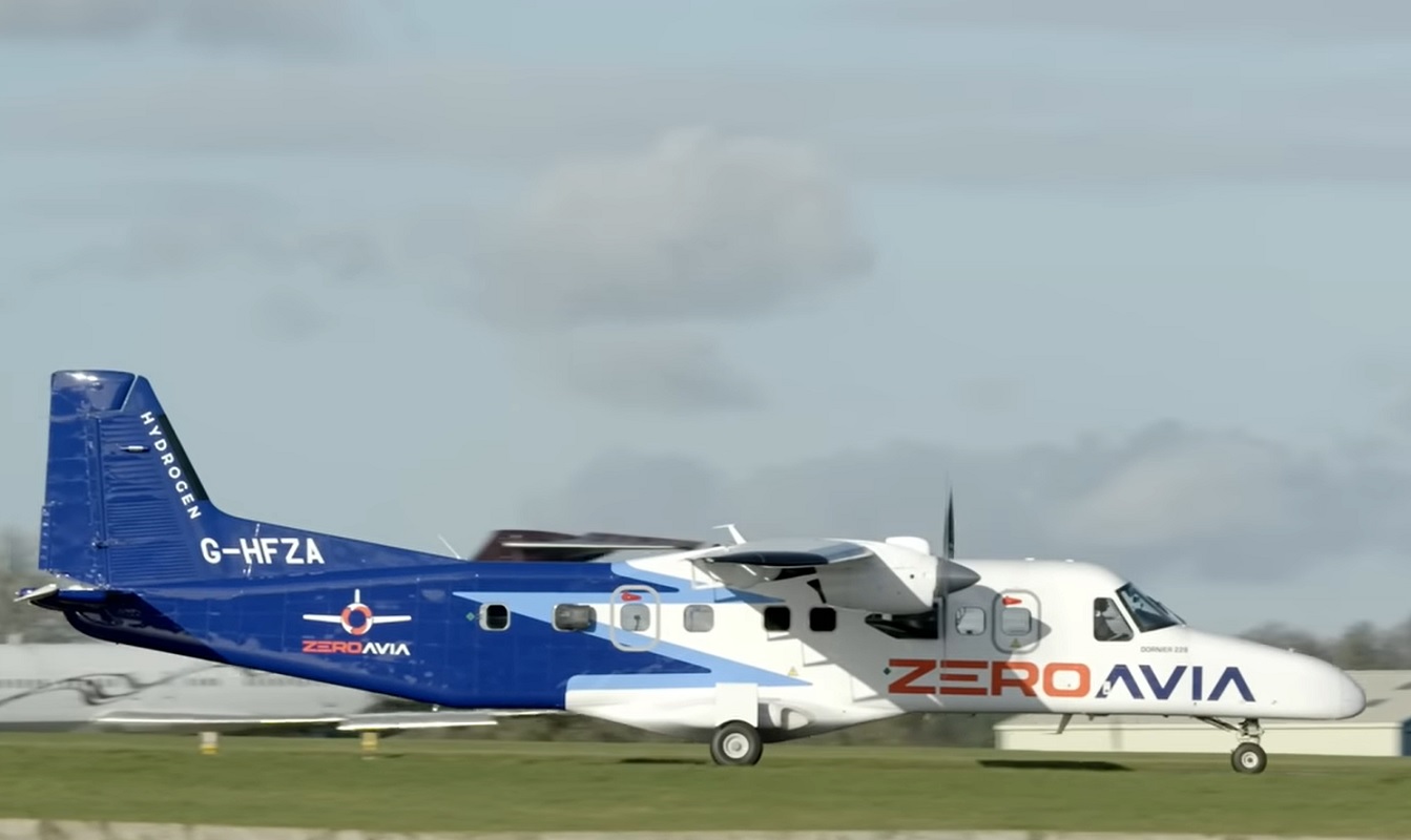 ZeroAvia’s Largest Hydrogen Plane Successfully Completes Test Flight ...