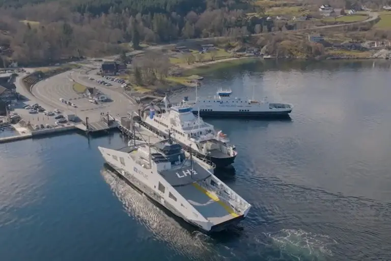 Norled H2 ferry sails into operation, completing world-first ...