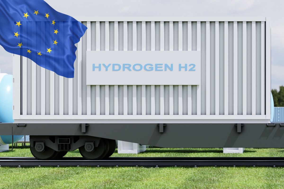 PESA Introduces First Certified Hydrogen Shunting Locomotive - H2 News