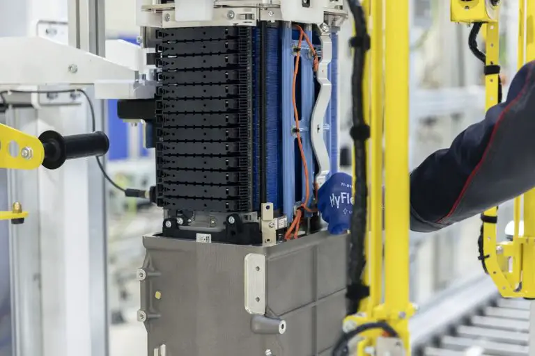 Symbio Named Official Hydrogen Fuel Cell Provider For Extreme H From ...